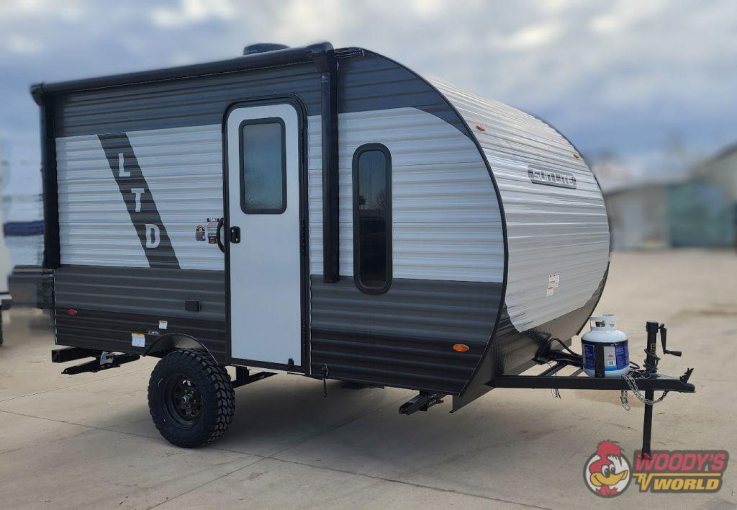 Ultra Lightweight Travel Trailers for Sale under 2000 lbs | Woody’s RV ...