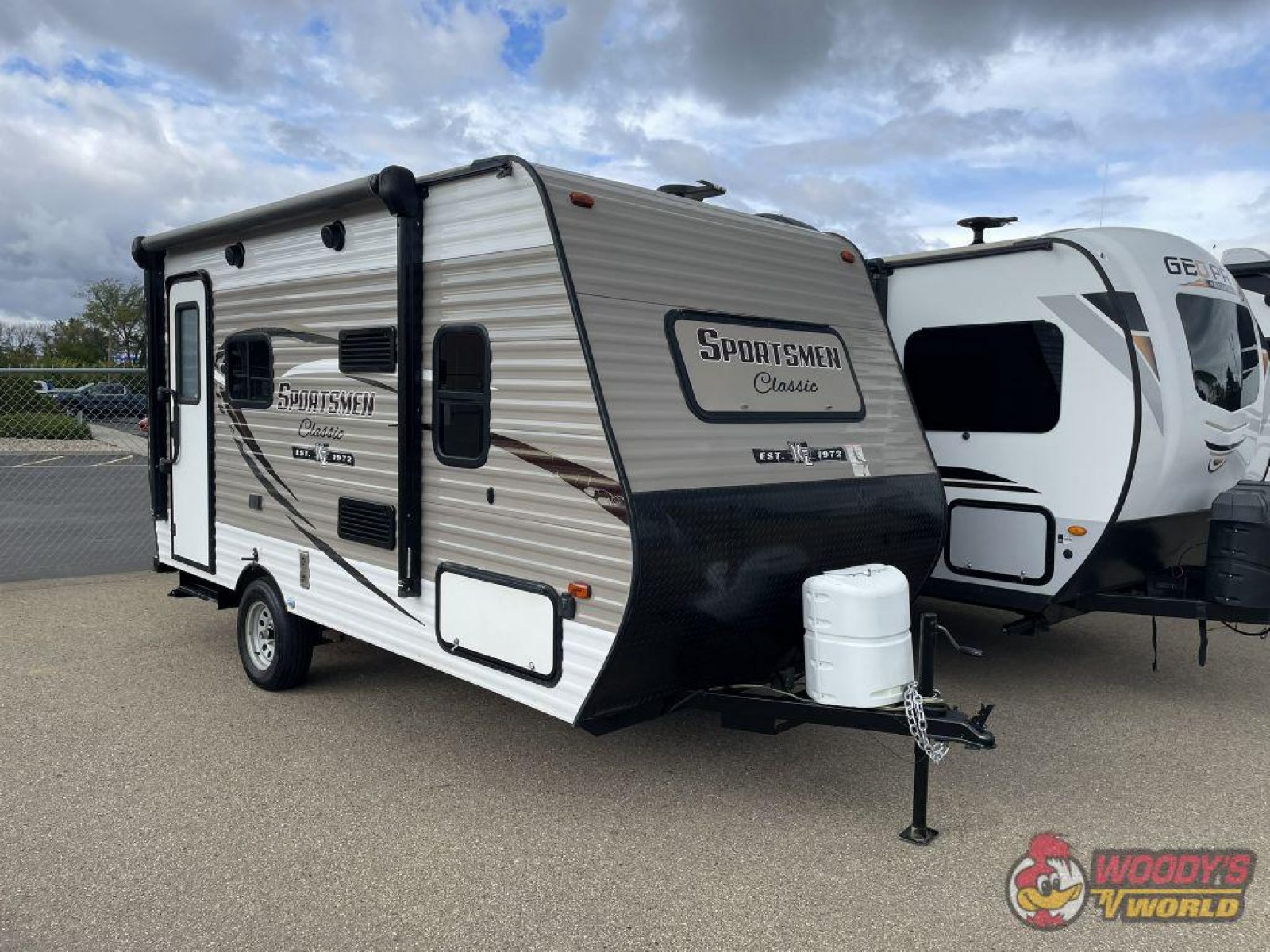 Ultra Lightweight Travel Trailers for Sale under 3000 lbs | Woody’s RV ...