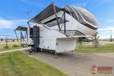 Solitude Fifth Wheels | Grand Design