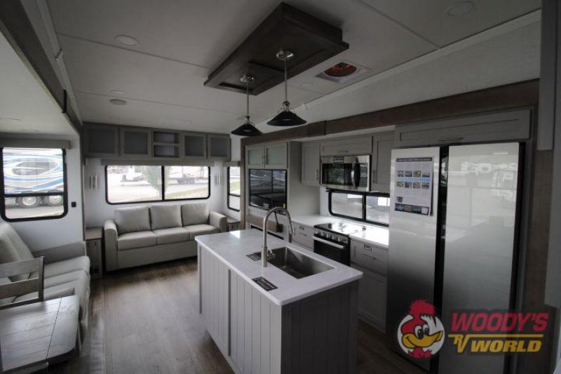 2026 Alliance RV Avenue 32RLS | Woody's RV World