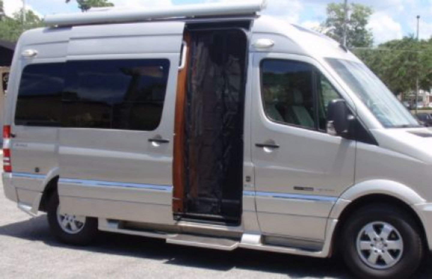 Roadtrek Sprinter Screen S/O 12136 - Mobilife RV Centre