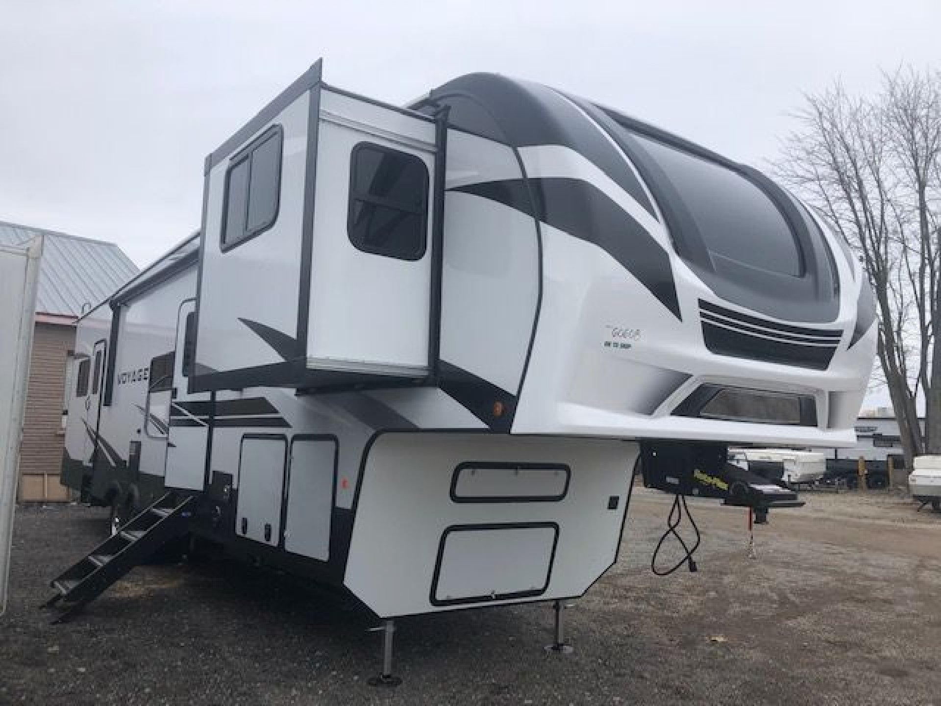Fifth Wheel Inventory | Great Escape RV